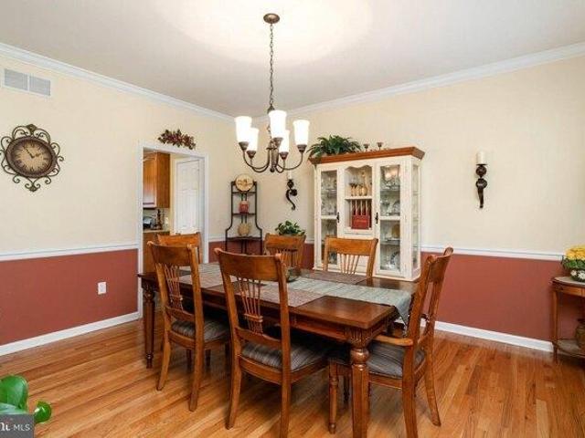 house with 4 bedroom, Hamilton NJ DLS102564821