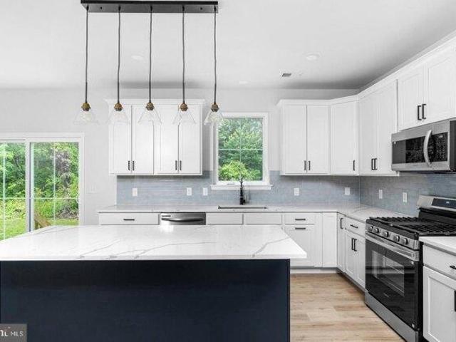 house with 4 bedroom, Hamilton NJ ES105189924