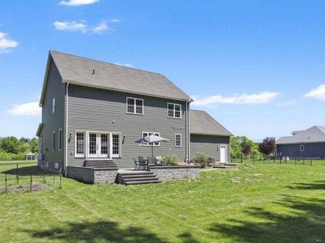 house with 4 bedroom, Hampden MA ES104112594