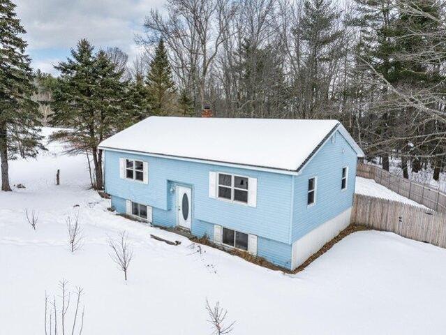 house with 4 bedroom, Hampden ME DLS102708593