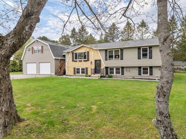 house with 4 bedroom, Hampden ME DS102316578