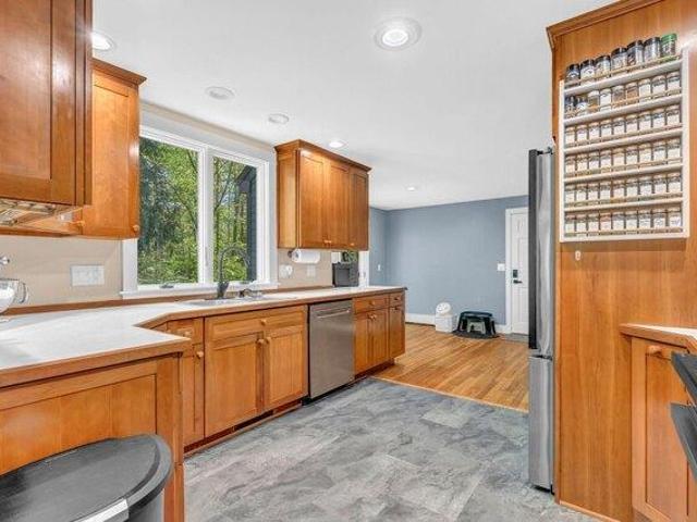 house with 4 bedroom, Hampden ME ES104409941