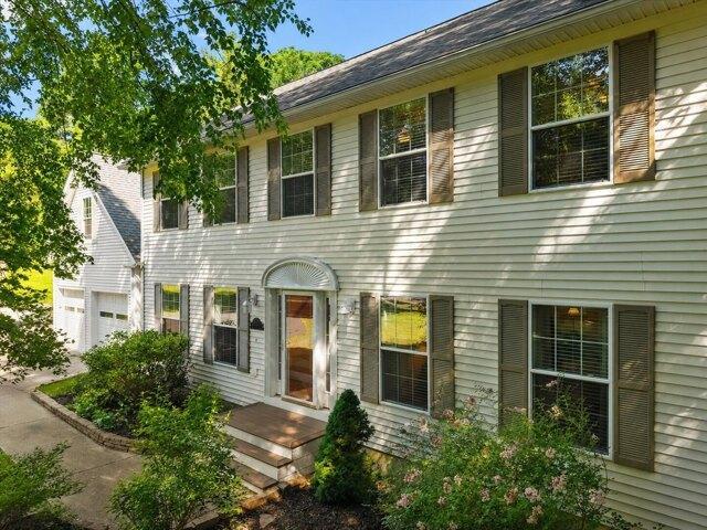 house with 4 bedroom, Hampden ME ES103437927