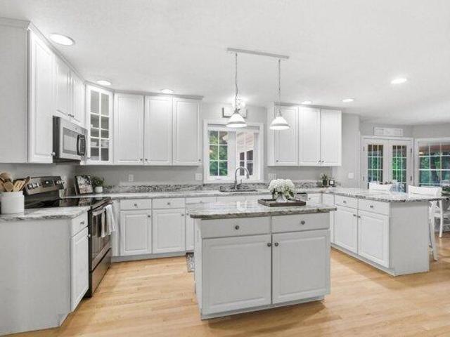 house with 4 bedroom, Hampstead NH ES104834530