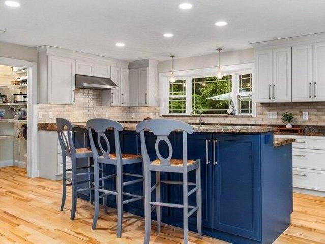 house with 4 bedroom, Hampton NH ES104898134