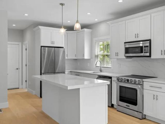 house with 4 bedroom, Hampton Bays NY ES102245811