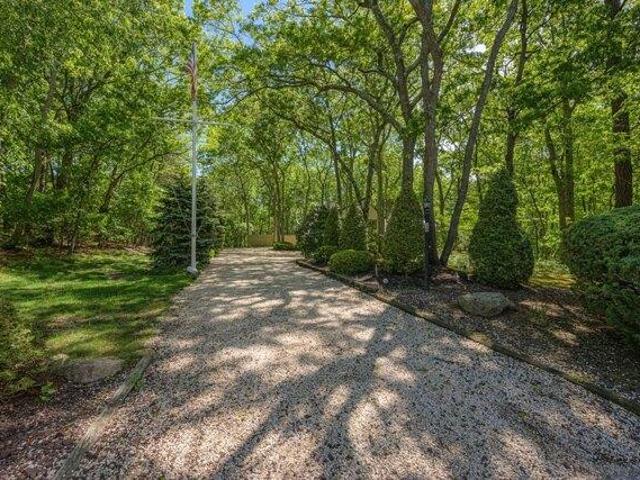 house with 4 bedroom, Hampton Bays NY ES103600921