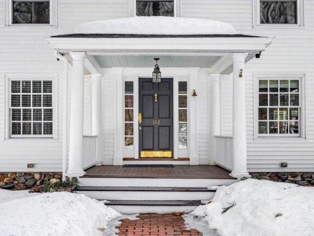 house with 4 bedroom, Hampton Falls NH DS102632801