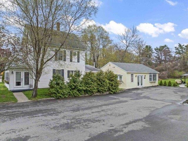 house with 4 bedroom, Hampton Falls NH ES104446176