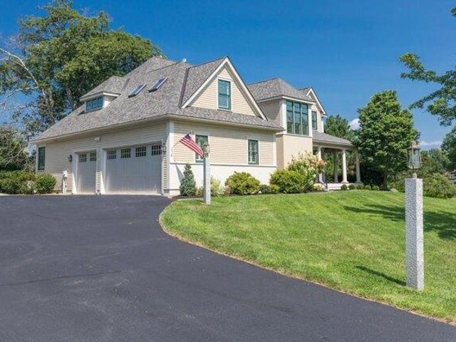 house with 4 bedroom, Hampton Falls NH ES105157467