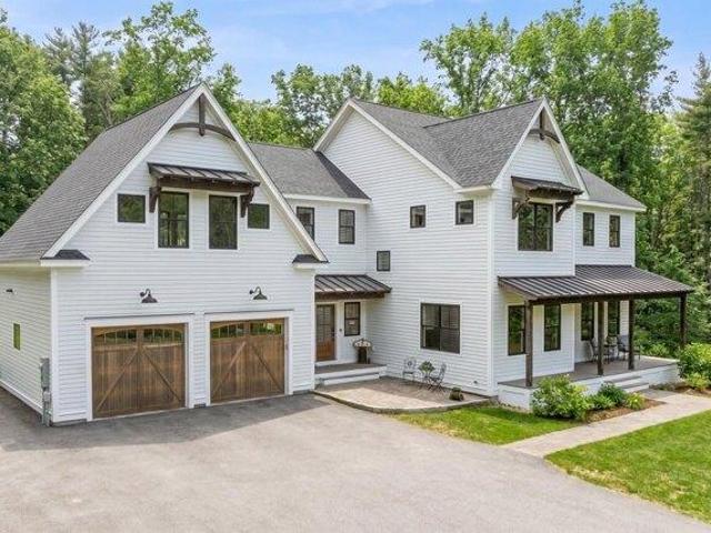 house with 4 bedroom, Hampton Falls NH ES103624476