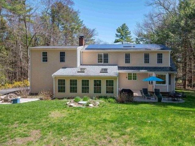 house with 4 bedroom, Hampton Falls NH ES103851531