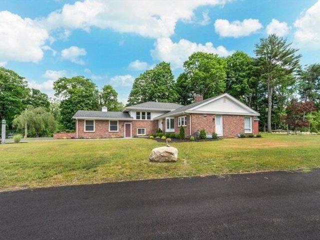 house with 4 bedroom, Hanover MA ES104075272