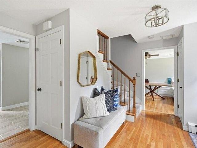 house with 4 bedroom, Hanover MA ES104115090