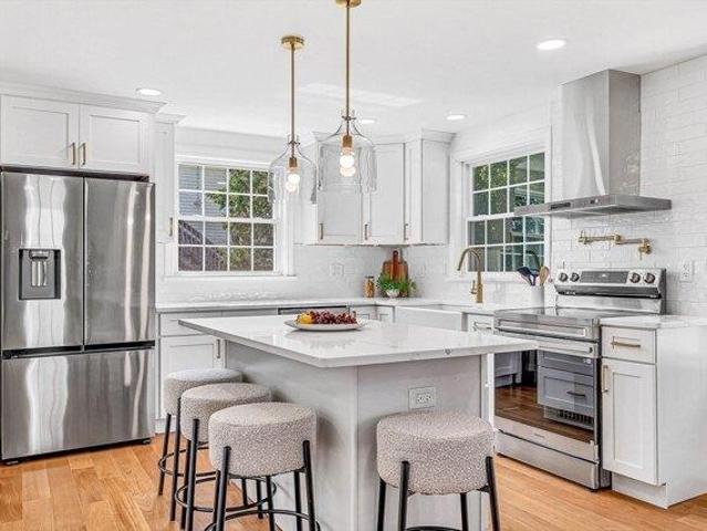 house with 4 bedroom, Hanover MA ES104152884
