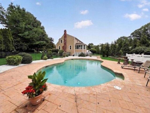 house with 4 bedroom, Hanover MA ES104480902