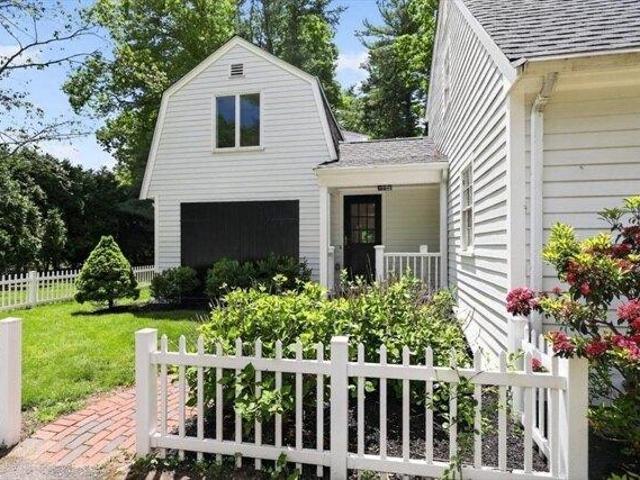 house with 4 bedroom, Hanover MA ES104849463