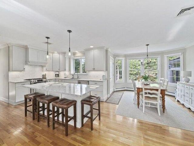 house with 4 bedroom, Hanover MA ES105080521