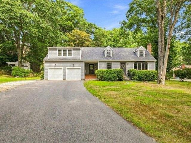 house with 4 bedroom, Hanover MA ES105114054
