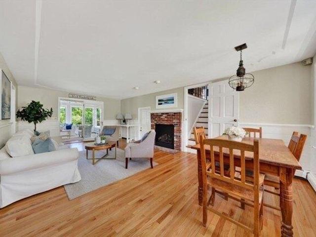 house with 4 bedroom, Hanover MA ES105125298