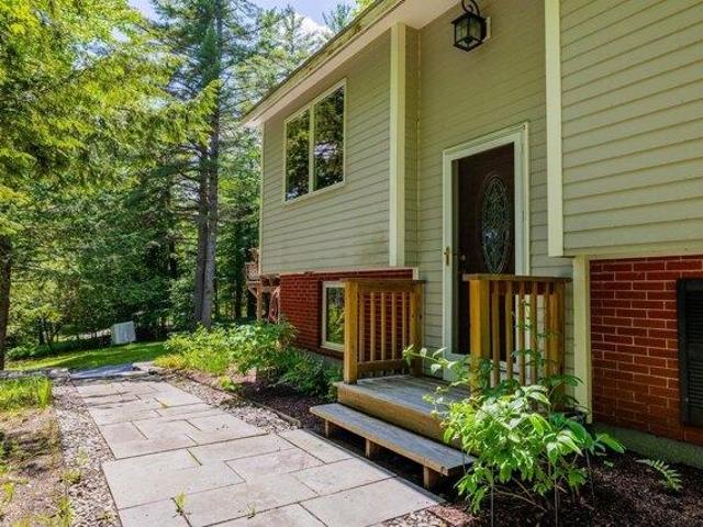 house with 4 bedroom, Hanover NH ES104148282