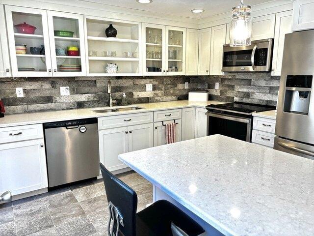 house with 4 bedroom, Hanson MA DS101958313