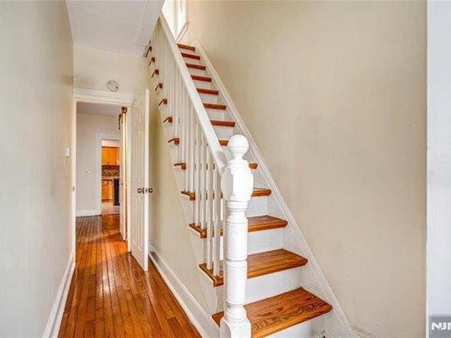 house with 4 bedroom, Hackensack NJ ES104408390