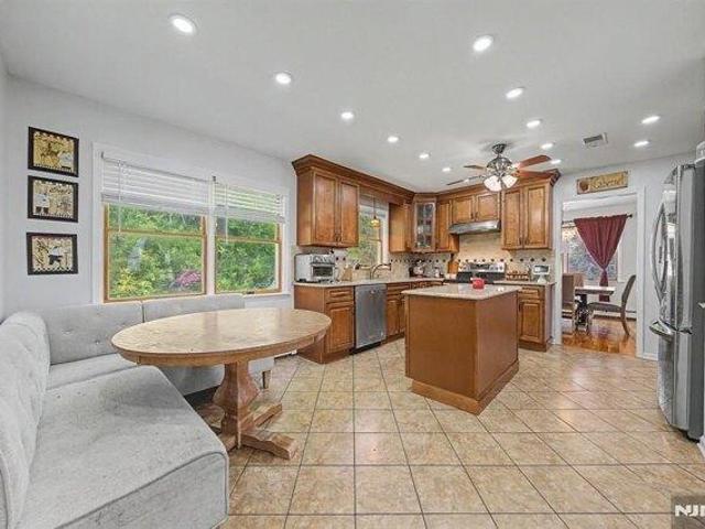 house with 4 bedroom, Hackettstown NJ ES104606411