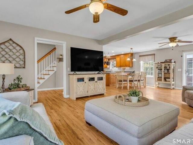 house with 4 bedroom, Haddam CT DS104114100