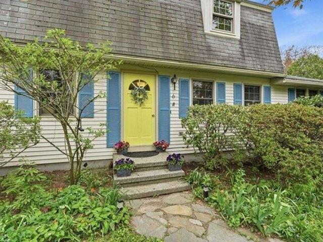 house with 4 bedroom, Hadley MA ES103128425