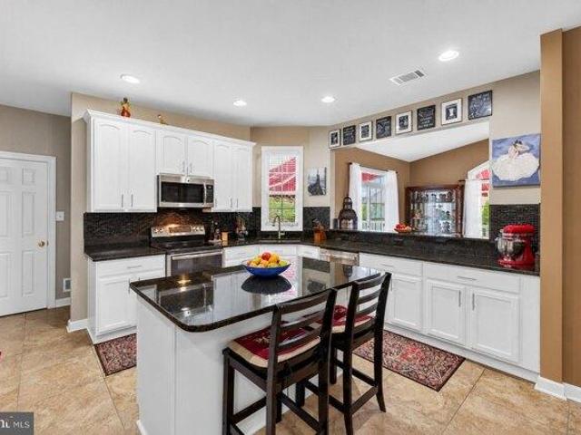 house with 4 bedroom, Hagerstown MD ES104901272