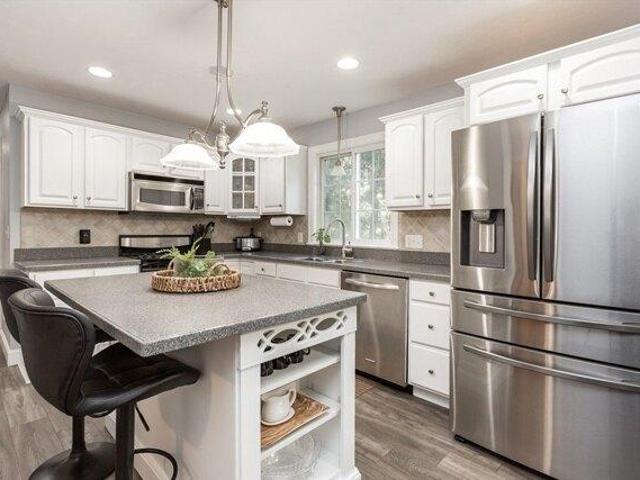 house with 4 bedroom, Halifax MA ES105160164