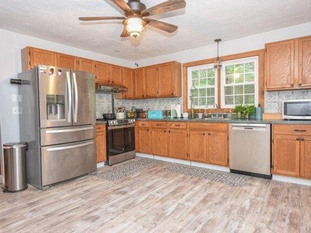 house with 4 bedroom, Halifax MA ES103073971