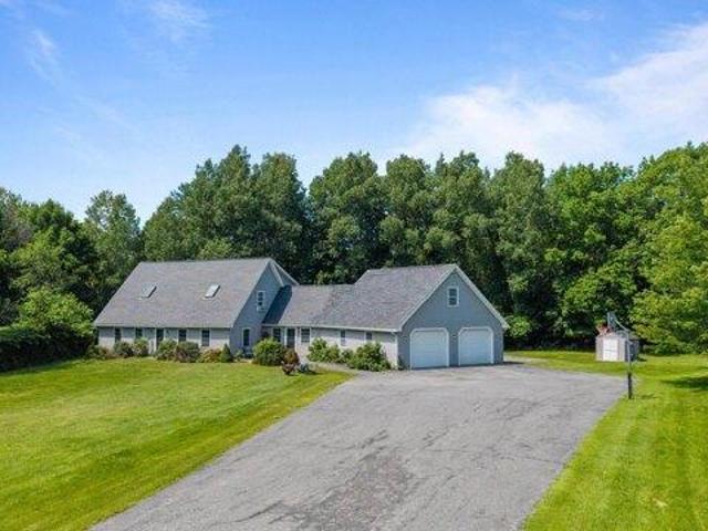 house with 4 bedroom, Hallowell ME DS104148649