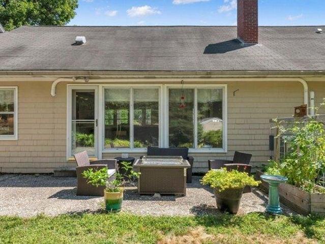 house with 4 bedroom, Hallowell ME ES105174810