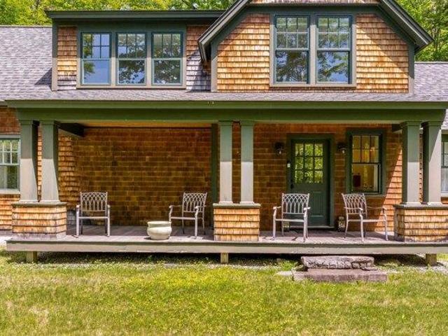house with 4 bedroom, Hartford VT DLS103098360