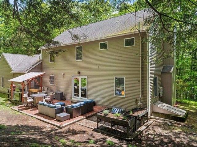 house with 4 bedroom, Hartford VT DS103160897