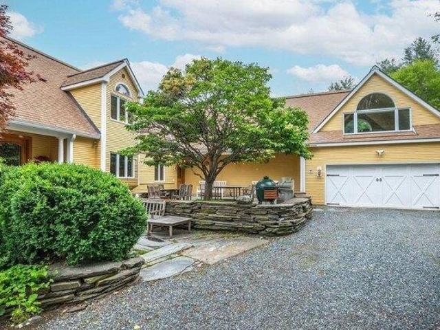 house with 4 bedroom, Hartford VT DS103100451