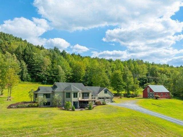 house with 4 bedroom, Hartford VT ES104851062