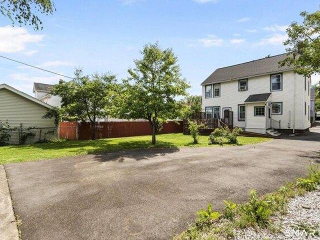 house with 4 bedroom, Hartford CT ES104236864