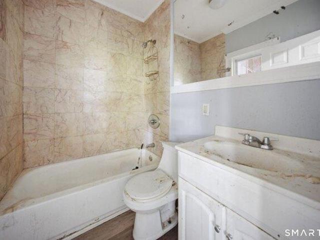 house with 4 bedroom, Hartford CT ES104568060