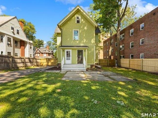 house with 4 bedroom, Hartford CT ES104515336