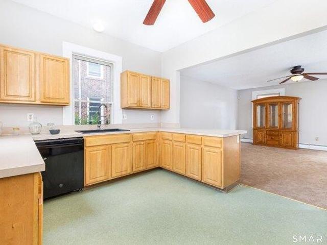house with 4 bedroom, Hartford CT ES105114852