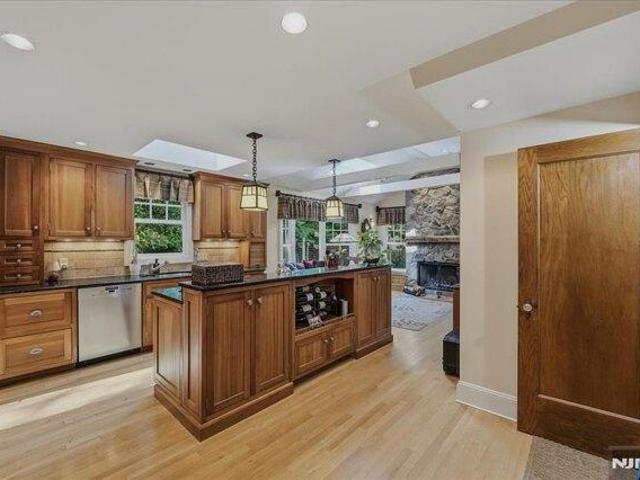 house with 4 bedroom, Harrington Park NJ ES104831913