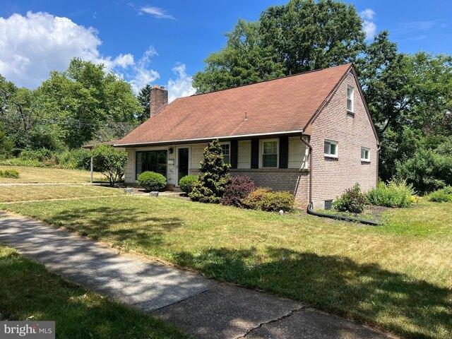house with 4 bedroom, Harrisburg PA DS103605120