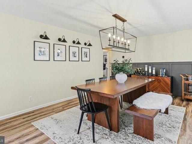 house with 4 bedroom, Harrisburg PA ES104900178