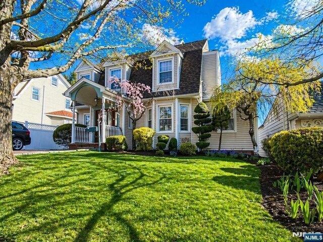 house with 4 bedroom, Hasbrouck Heights NJ DS102762018