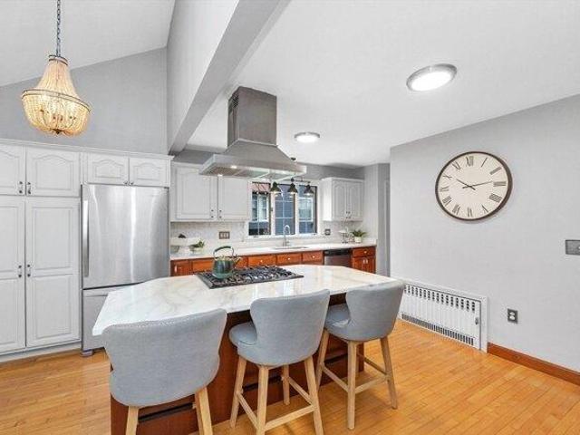 house with 4 bedroom, Haverhill MA DLS102960718