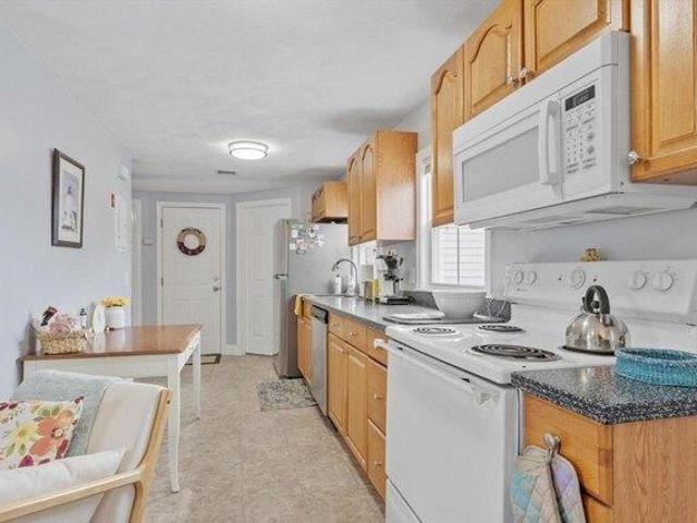 house with 4 bedroom, Haverhill MA DS102410871
