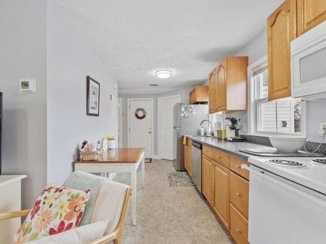 house with 4 bedroom, Haverhill MA DS102585530